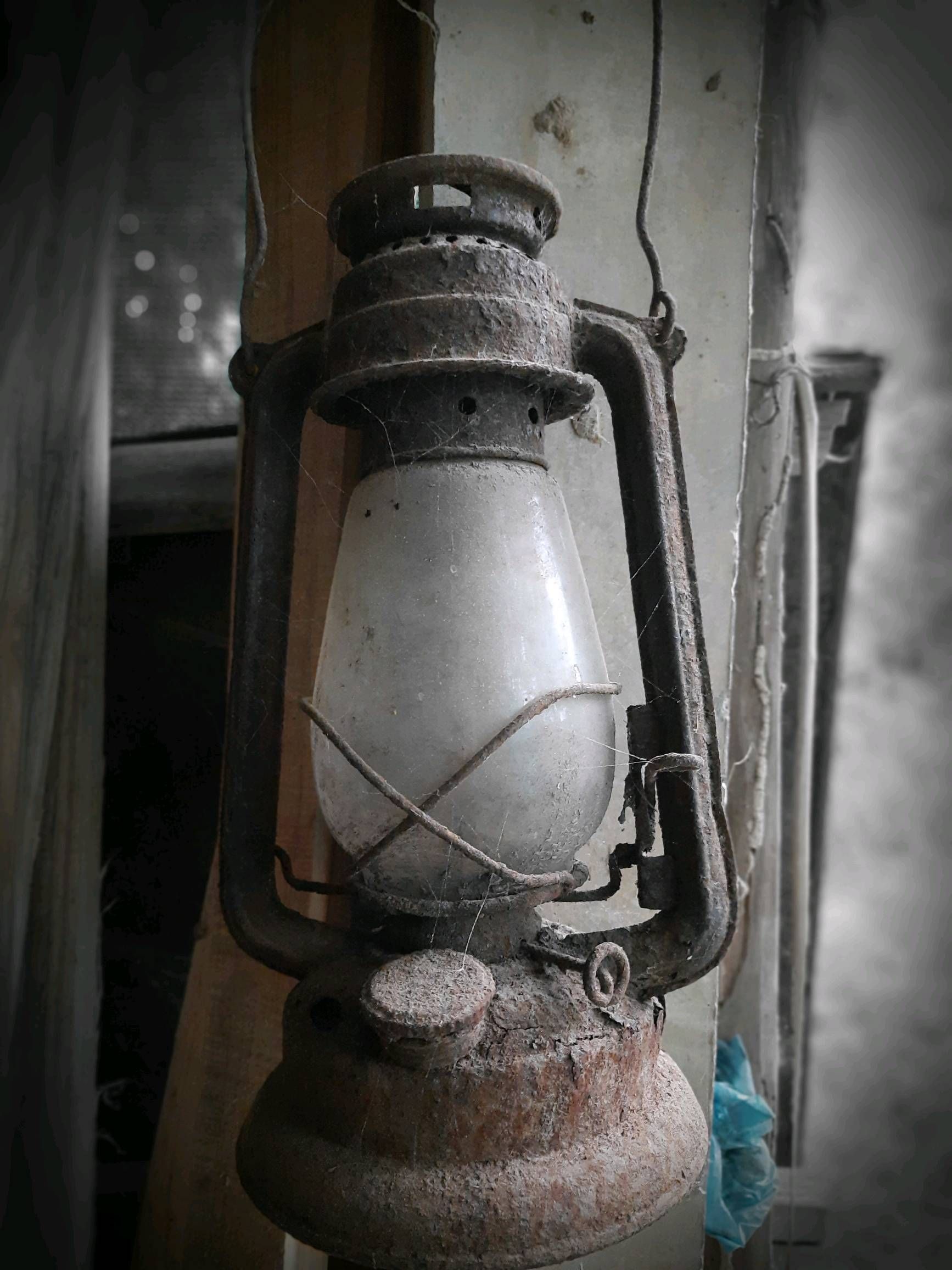 very old lamp 😍 my grandfather's lamp😍 - Samsung Members