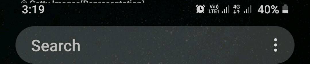 Lock screen stories overlap other activity screen. - Samsung Members
