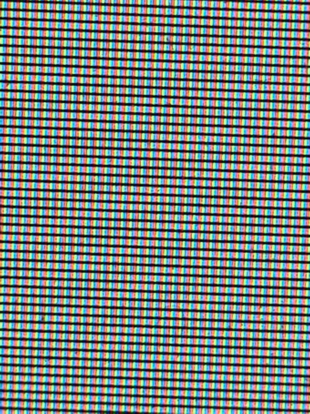 laptop monitor zoomed till pixels starts visible. ... - Samsung Members