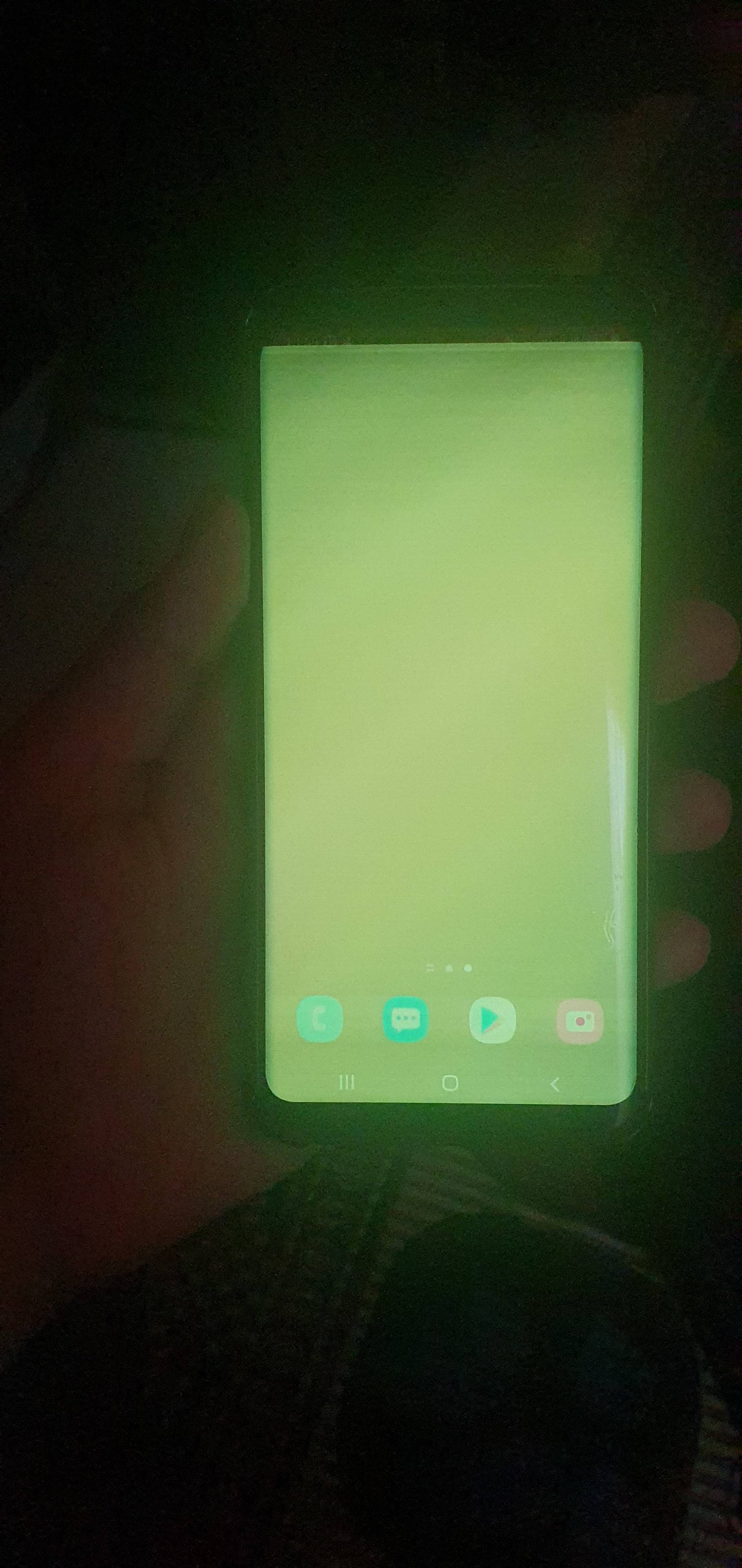 Green tint and dull screen - Samsung Members