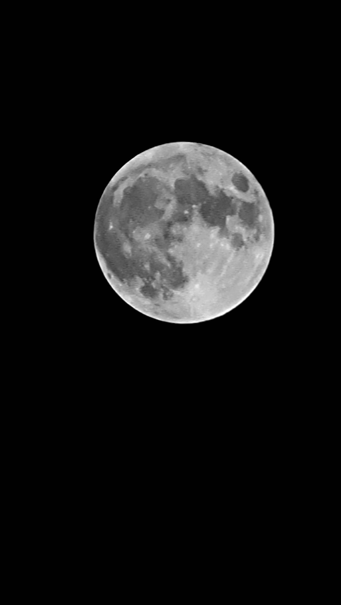 100x Full Moon zoom by S21 Ultra - Samsung Members