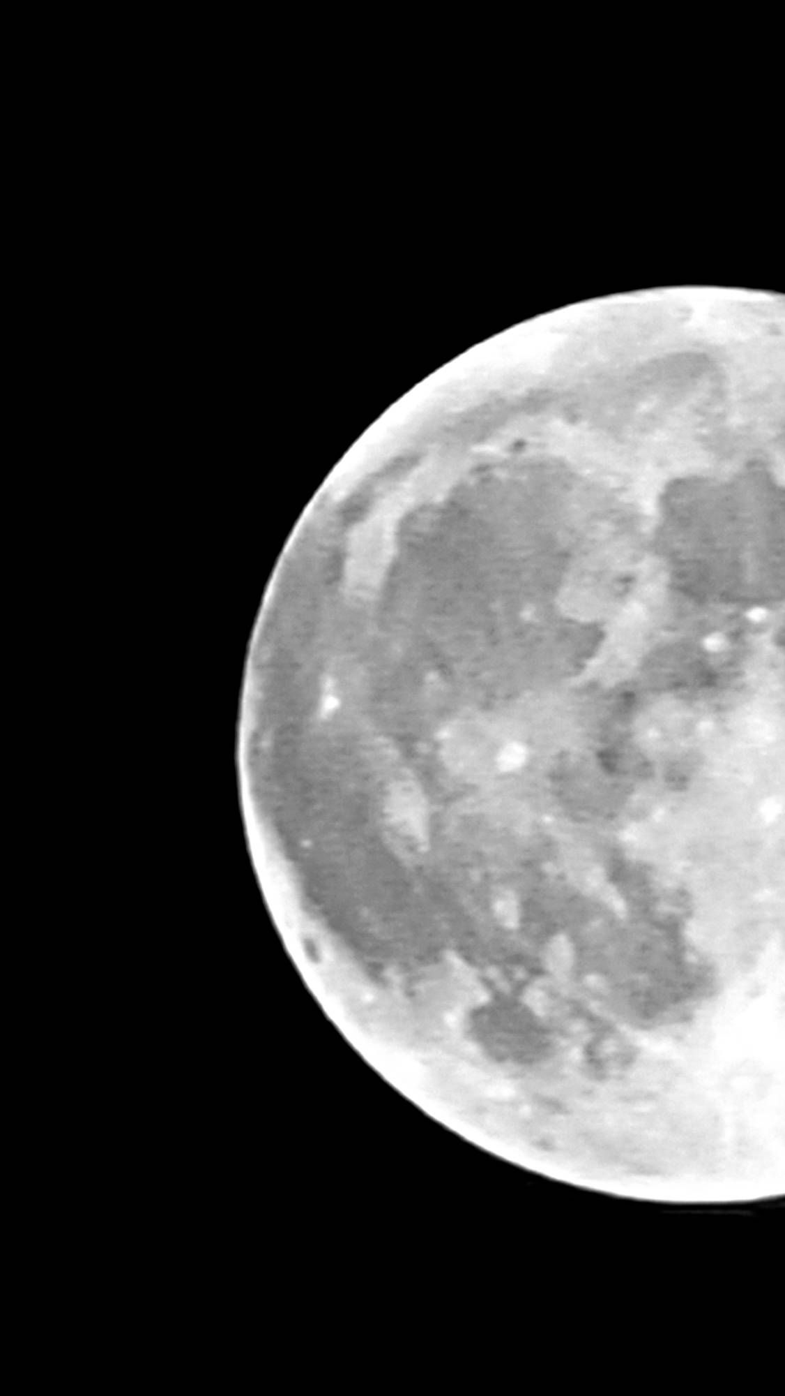 100x Full Moon zoom by S21 Ultra - Samsung Members