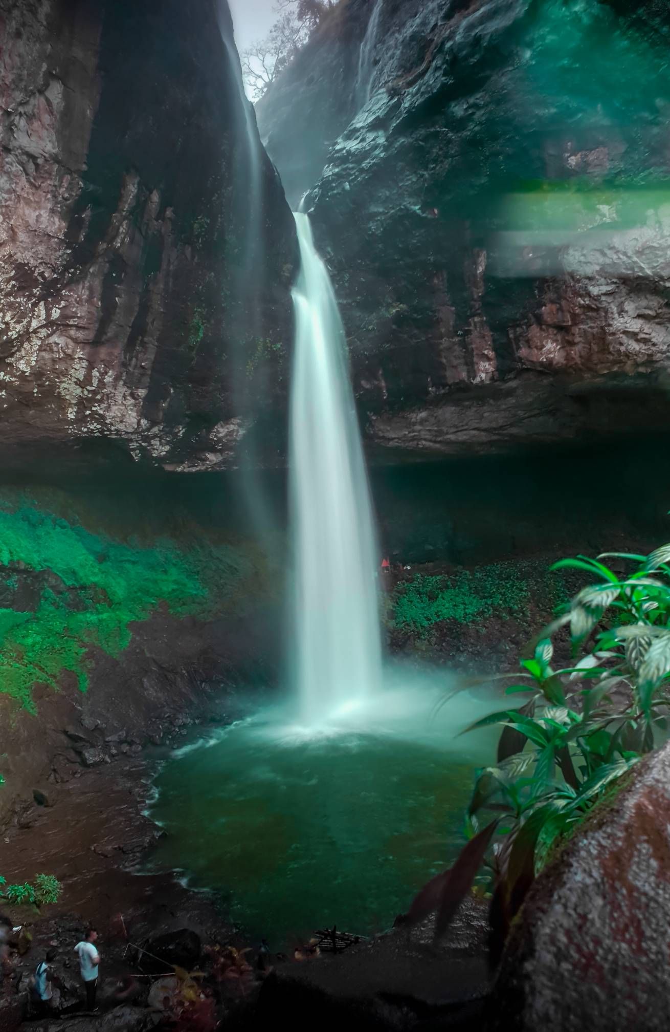 Devkund waterfall - Samsung Members
