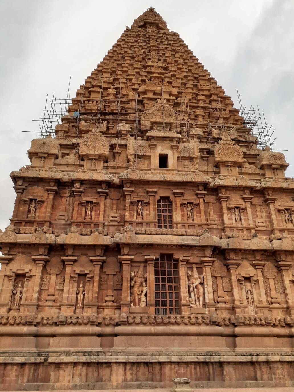 raja raja chole build temple tanjore - Samsung Members