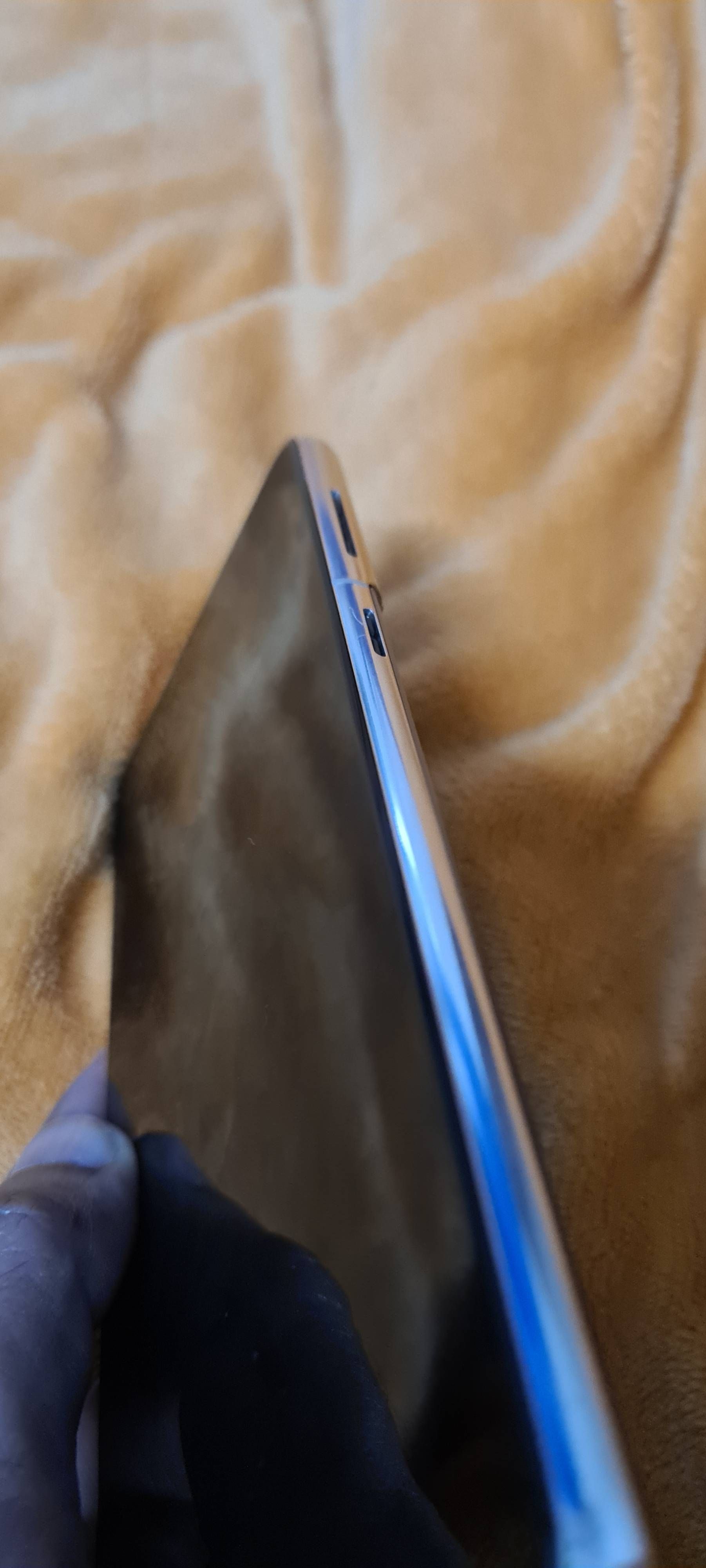 power and volume button fell off - Samsung Members