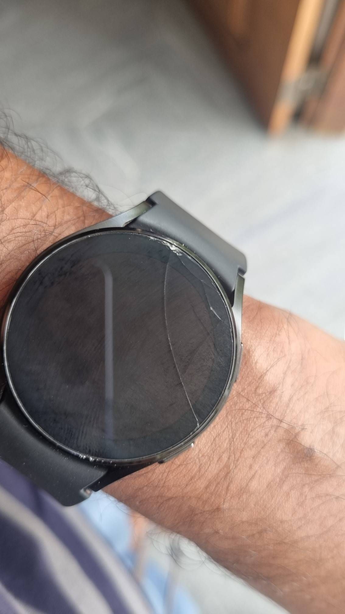 Galaxy watch 4 cracked - Samsung Members