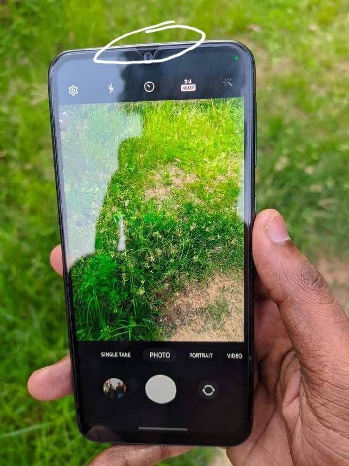 Me notch eka gawa thiyana speekar eka wahenda thiy... - Samsung Members