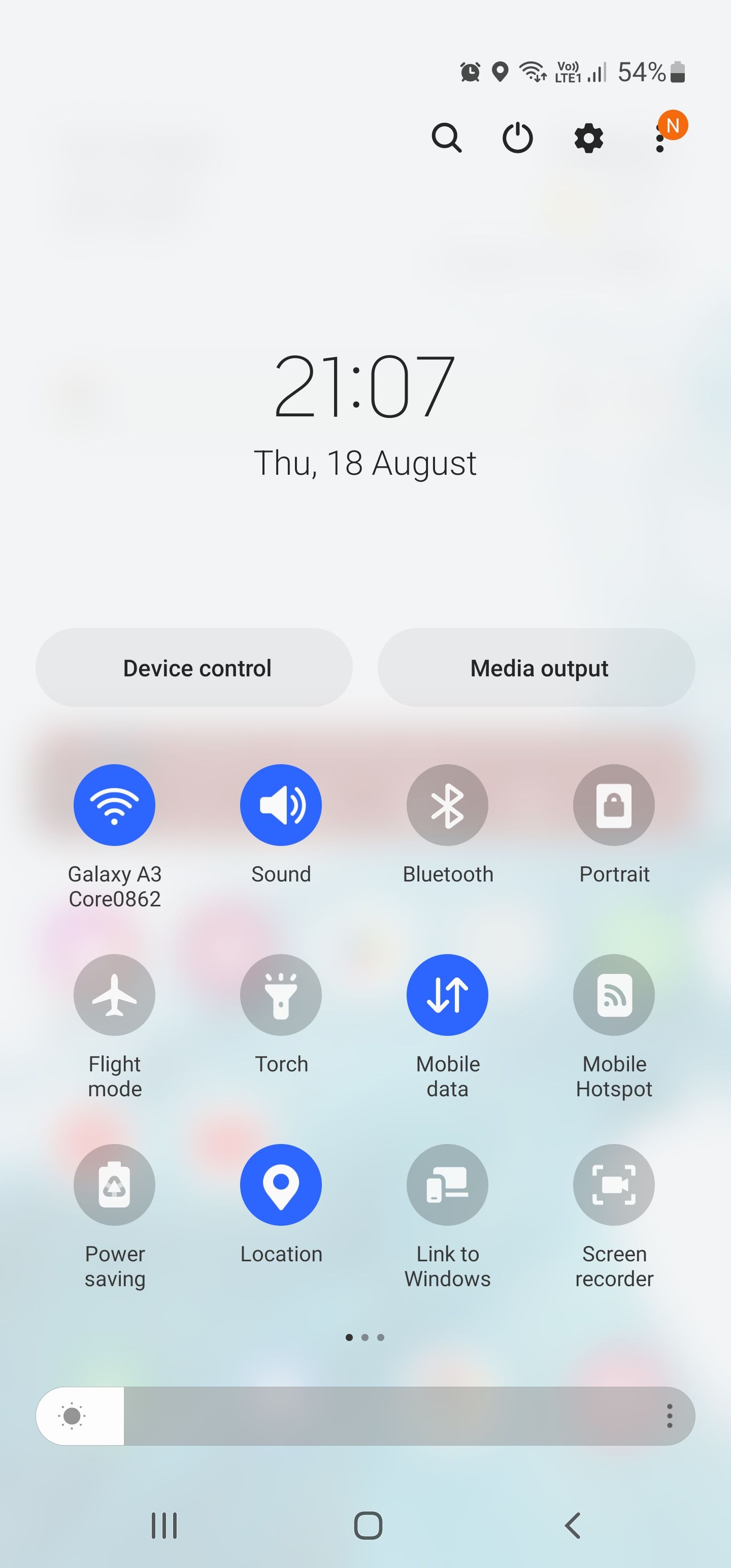 Turning off adaptive screen brightness via notific... - Samsung Members