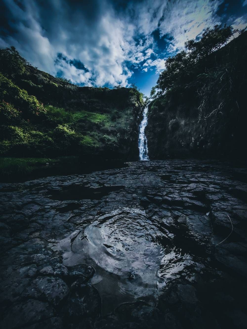 A moody waterfall! Photography #withgalaxy - Samsung Members