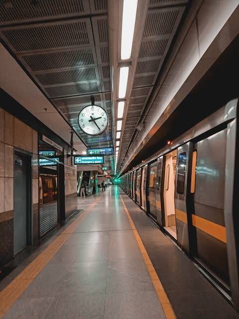 Mandi house metro station, Delhi🚇 - Samsung Members