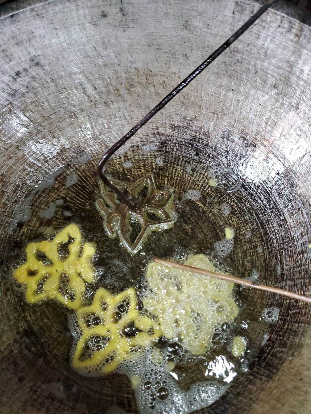 #Avurudu #withgalaxy - #Avrudu kokis making ️ #avu... - Samsung Members