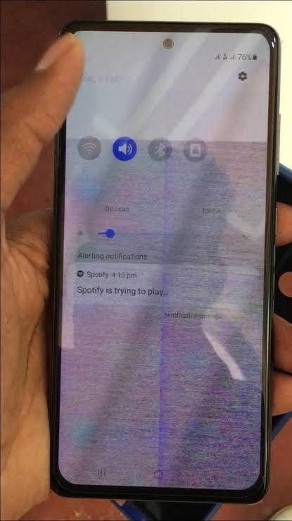 Screen is flickering - Samsung Members