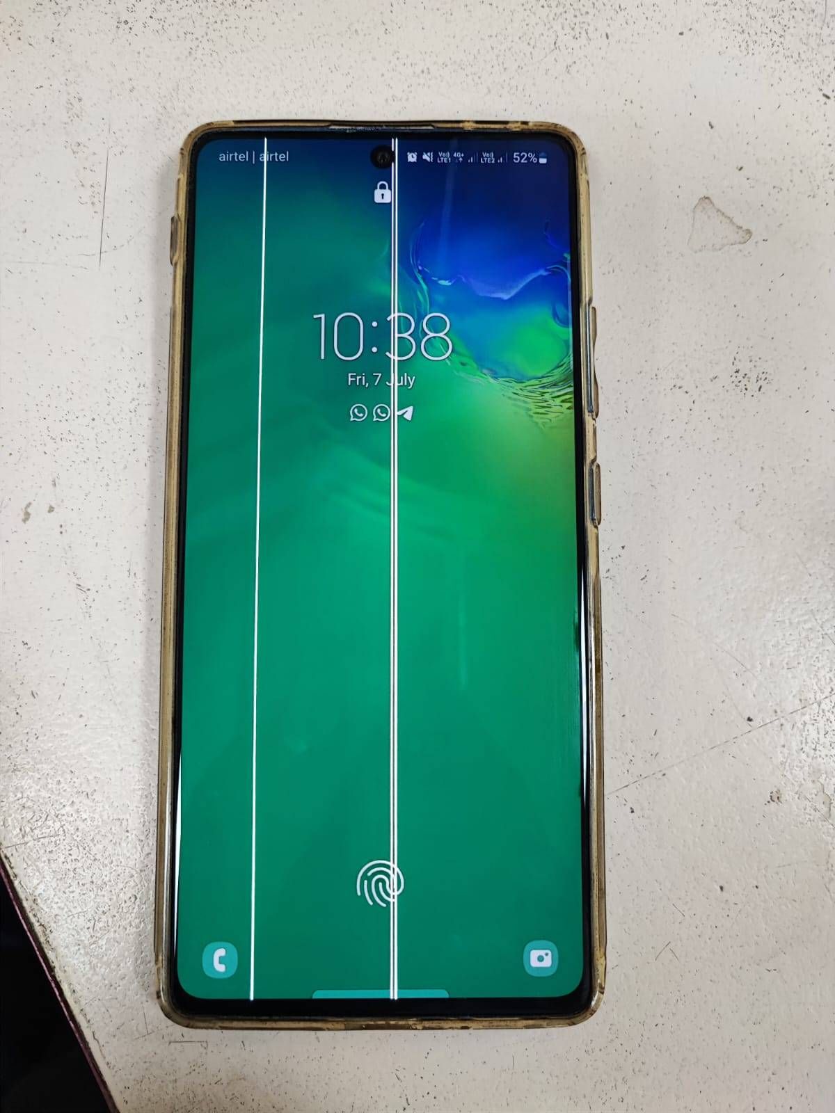 Triple white color vertical lines display issue - Samsung Members