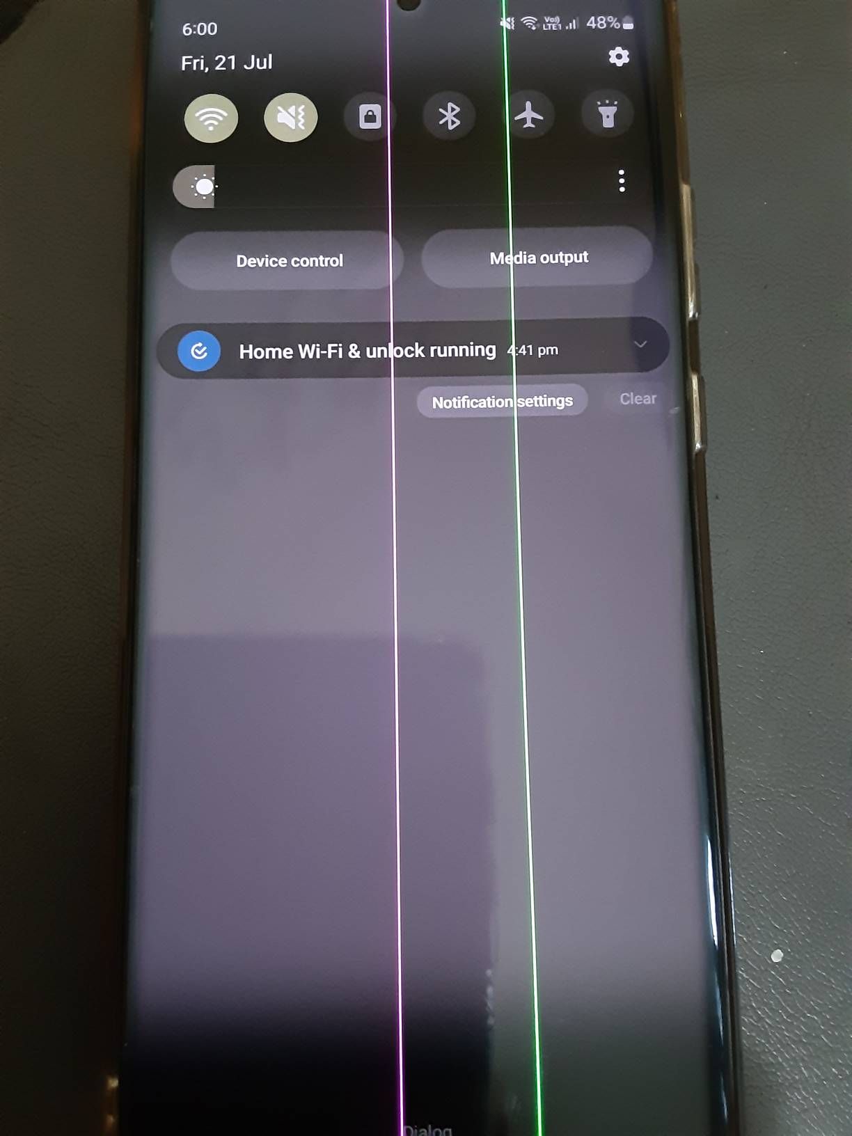 Pink and green lines appeared on the display - Samsung Members