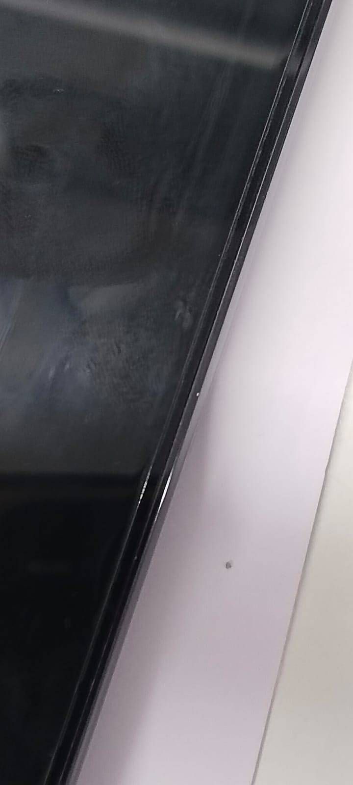 Samsung S23 side panel colour chipping off - Samsung Members