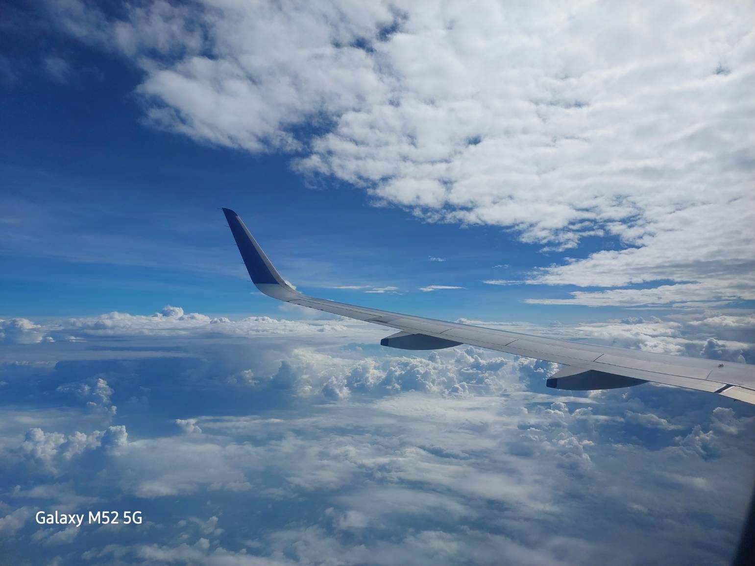 Flying with Clouds - Samsung Members