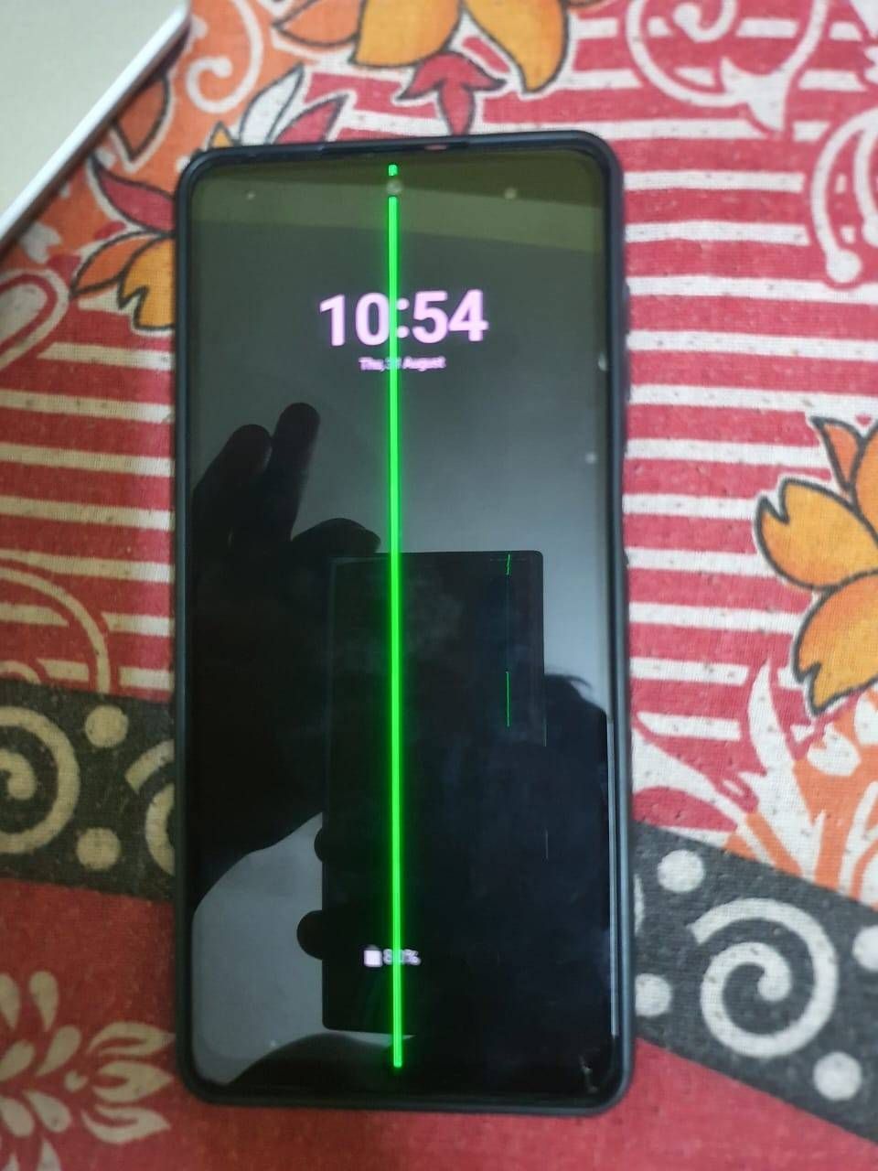 Blue line appear on in the middle of screen , Sams... - Samsung Members
