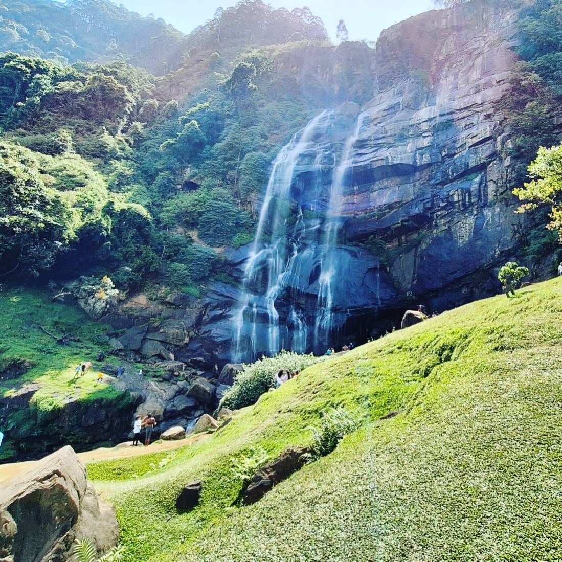 Bomburu Ella Waterfall srilanka - Samsung Members