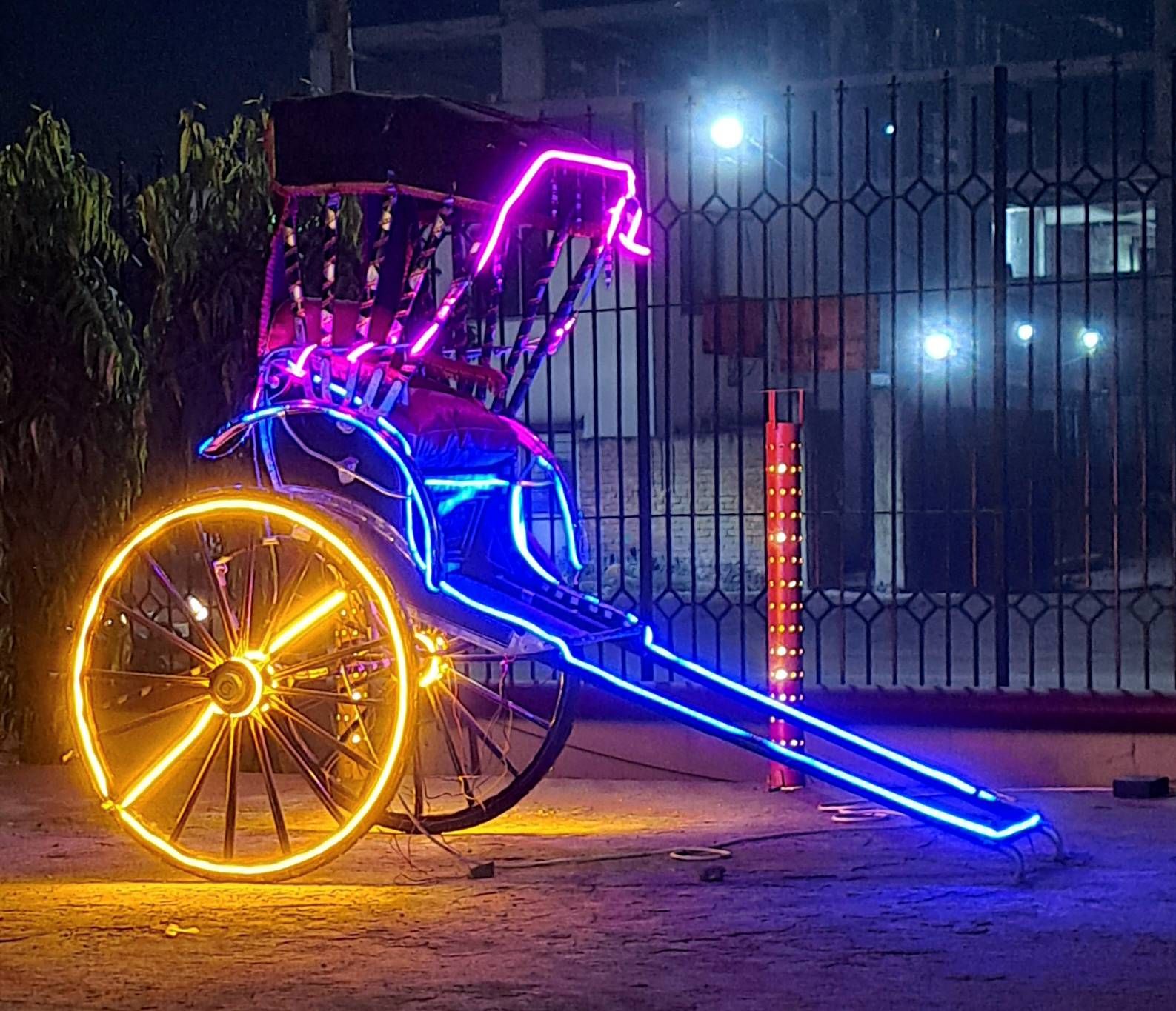Rocking rikshaw, Captured by A53 5G - Samsung Members