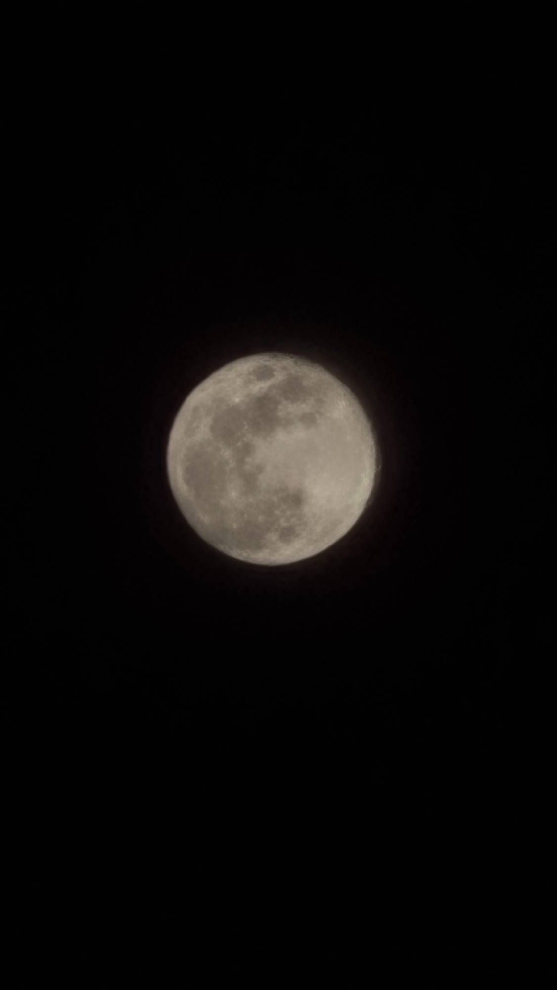 Samsung MOON pics are f@ke ? :NORMAL PIC 30X .PRO ... - Samsung Members