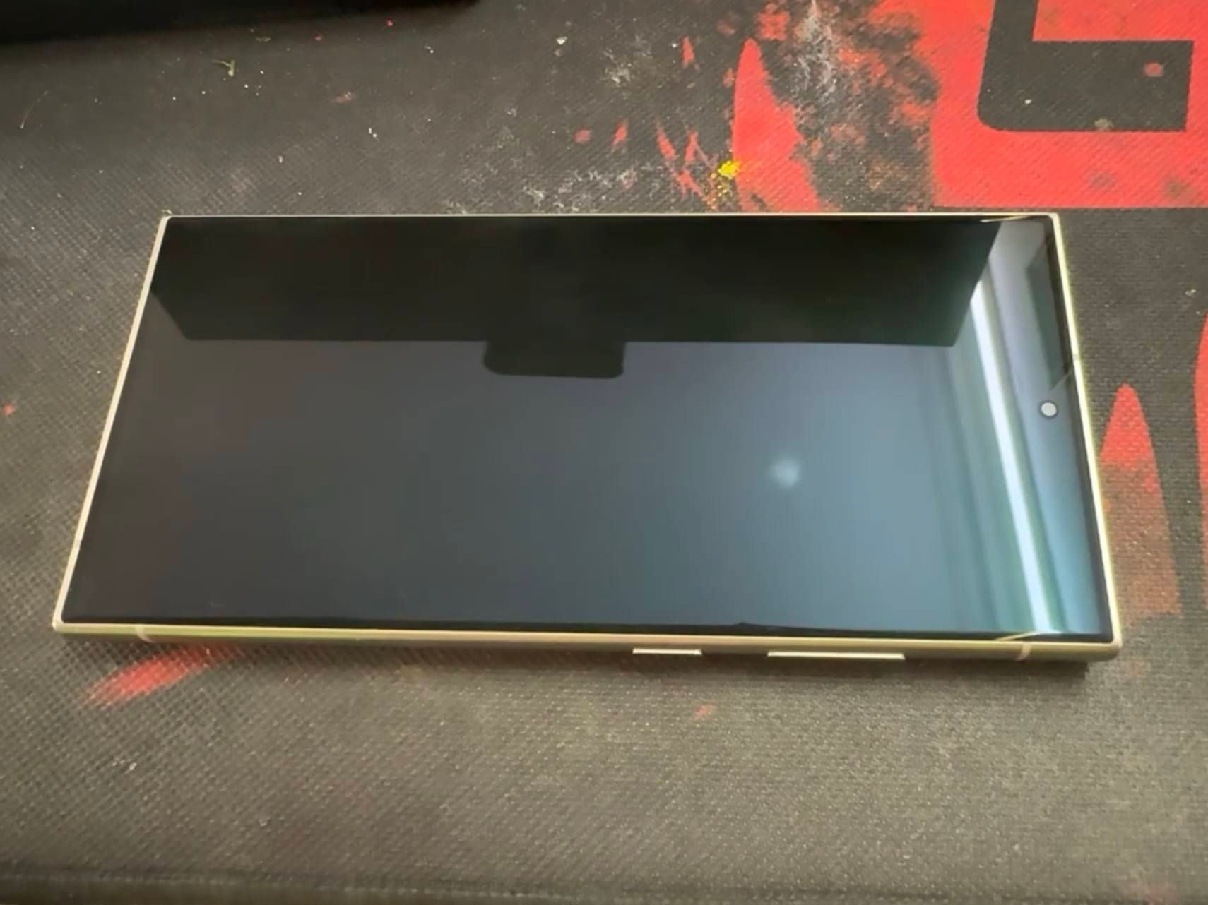 Visible internal screen burn-mark on Galaxy s24 Ul... - Samsung Members