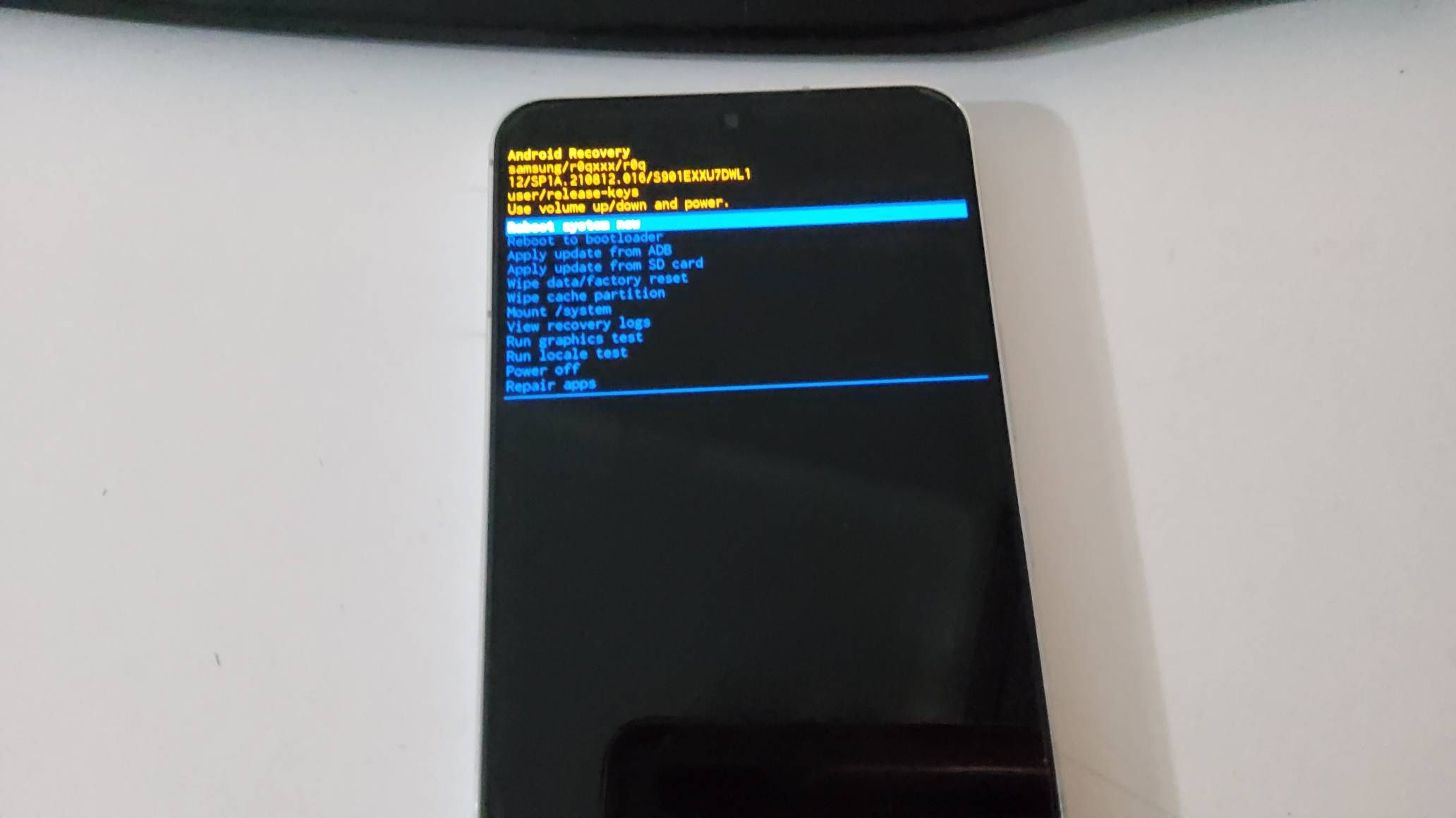 Solved: S22 boot loop - Samsung Members