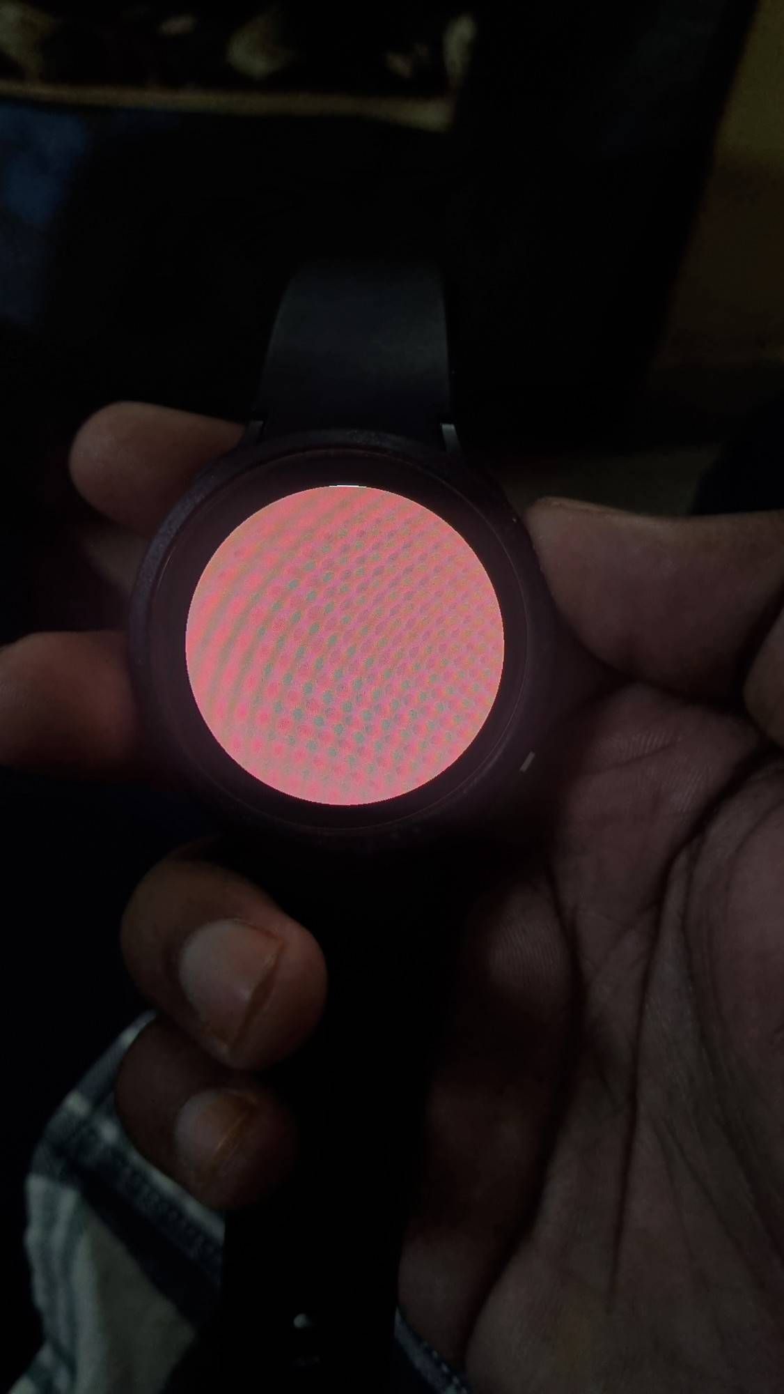 Galaxy watch 4 44mm display turned orange. - Samsung Members