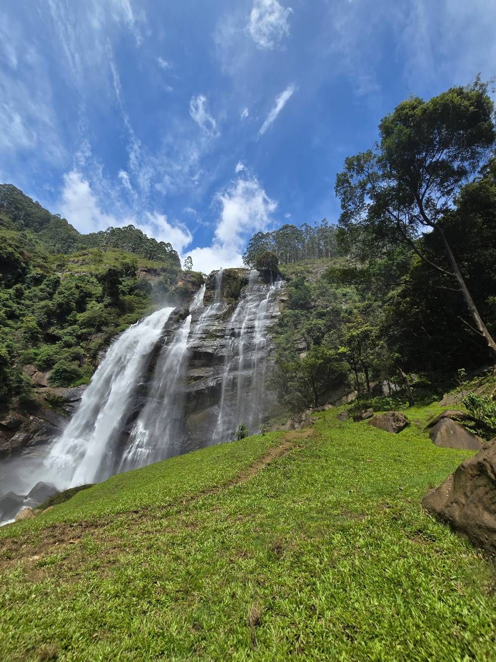 Bomuruella waterfall, walimada🍃 - Samsung Members