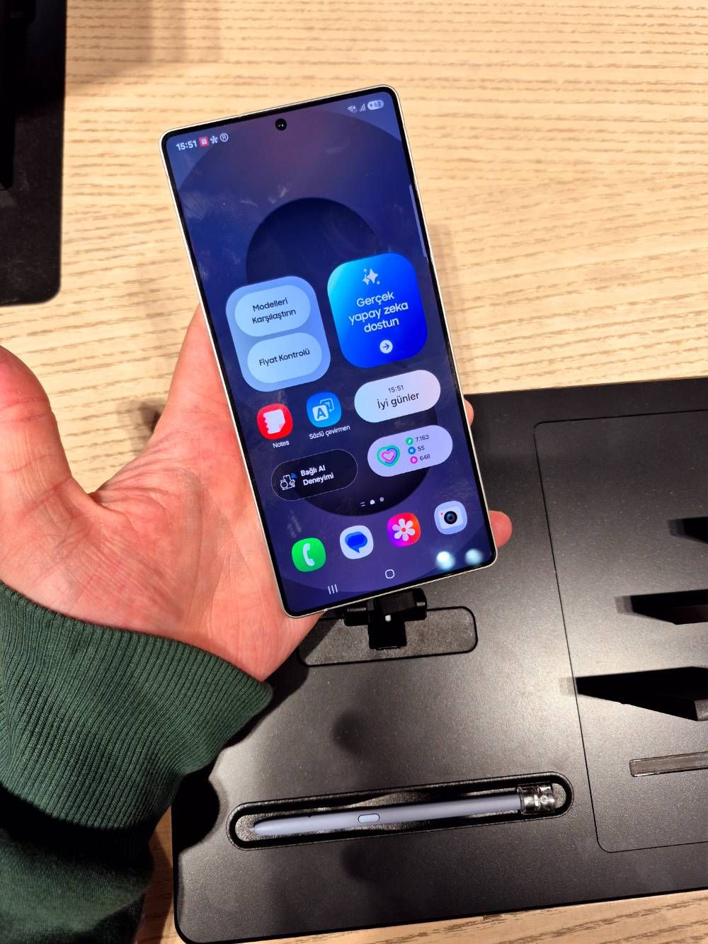 S25 Ultra oval köşeler - Samsung Members